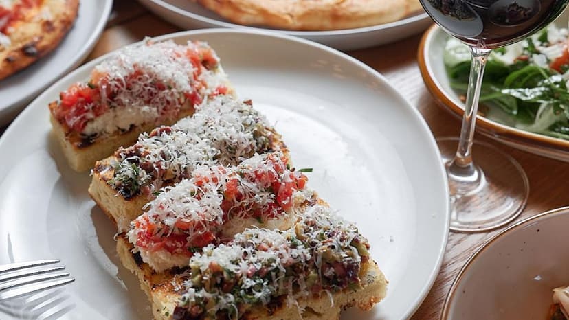 Lusi Italian Kitchen & Pizzeria (1772 33 St SW) | Order Delivery & Take ...