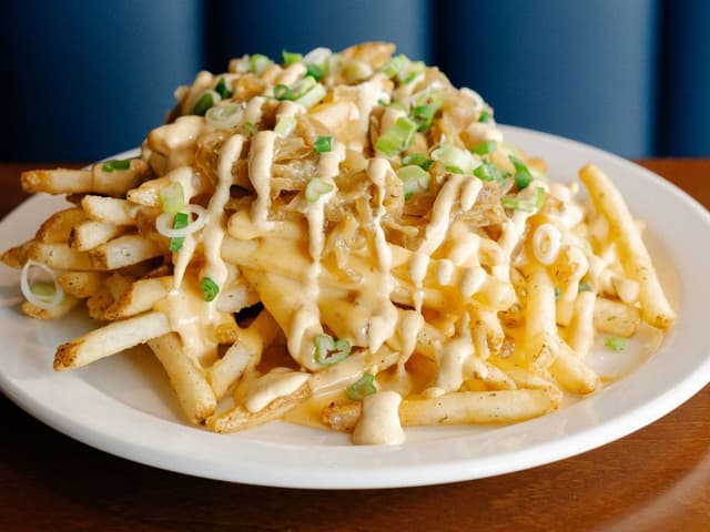 Fox Burger (6423 112 Ave NW) | Order Delivery & Take Out Online ...