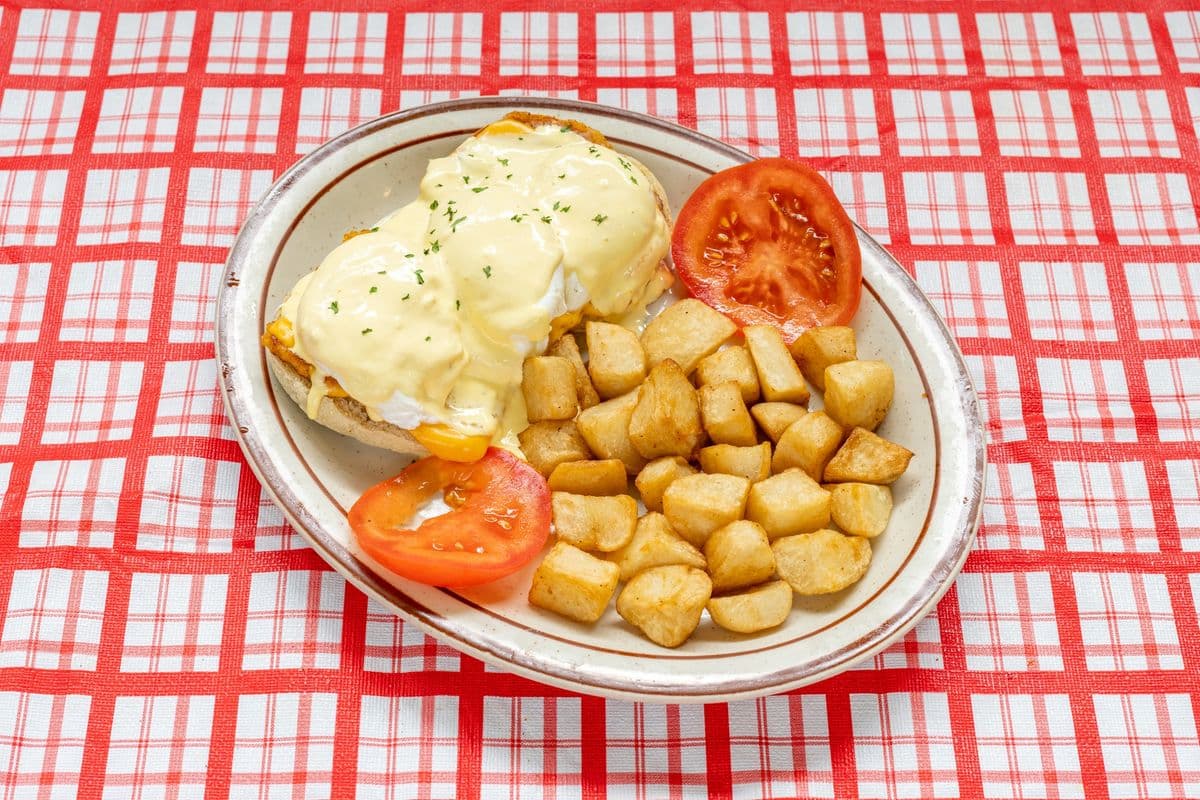 Golden Diner Family Restaurant (105 Carlton St) | Order Delivery & Take ...