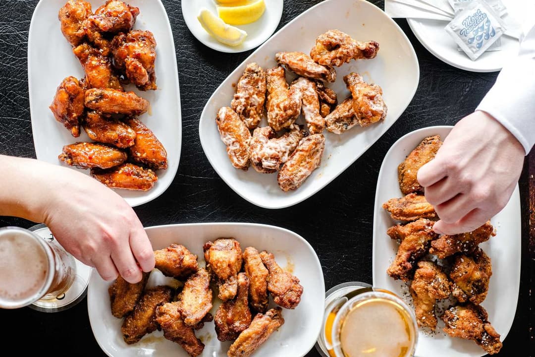 Mano's Restaurant & Lounge (1820 8 St E) | Order Delivery & Take Out ...