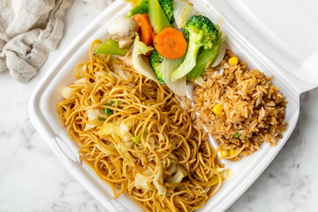 Lin's Neighbourhood Chinese Kitchen (19973 96 Ave) | Order Delivery ...