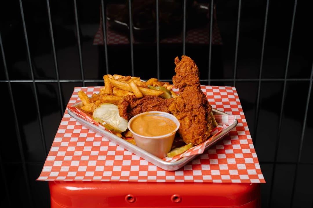 Rob's Famous Fried Chicken (8540 Jasper Ave) | Order Delivery & Take ...