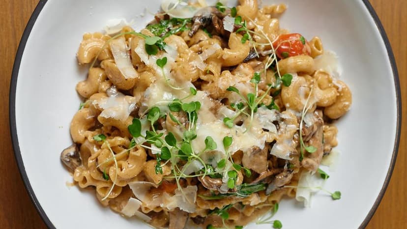 Lusi Italian Kitchen & Pizzeria (1772 33 St SW) | Order Delivery & Take ...