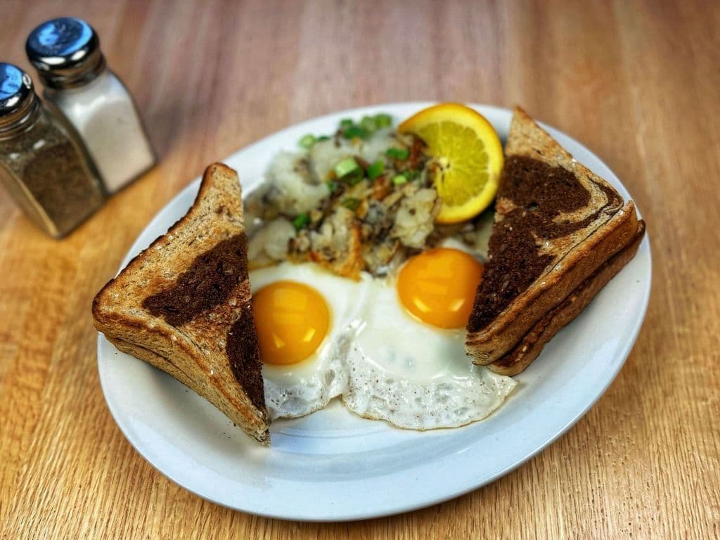 Diner on Six (2511 BC-6) | Order Delivery & Take Out Online | SkipTheDishes