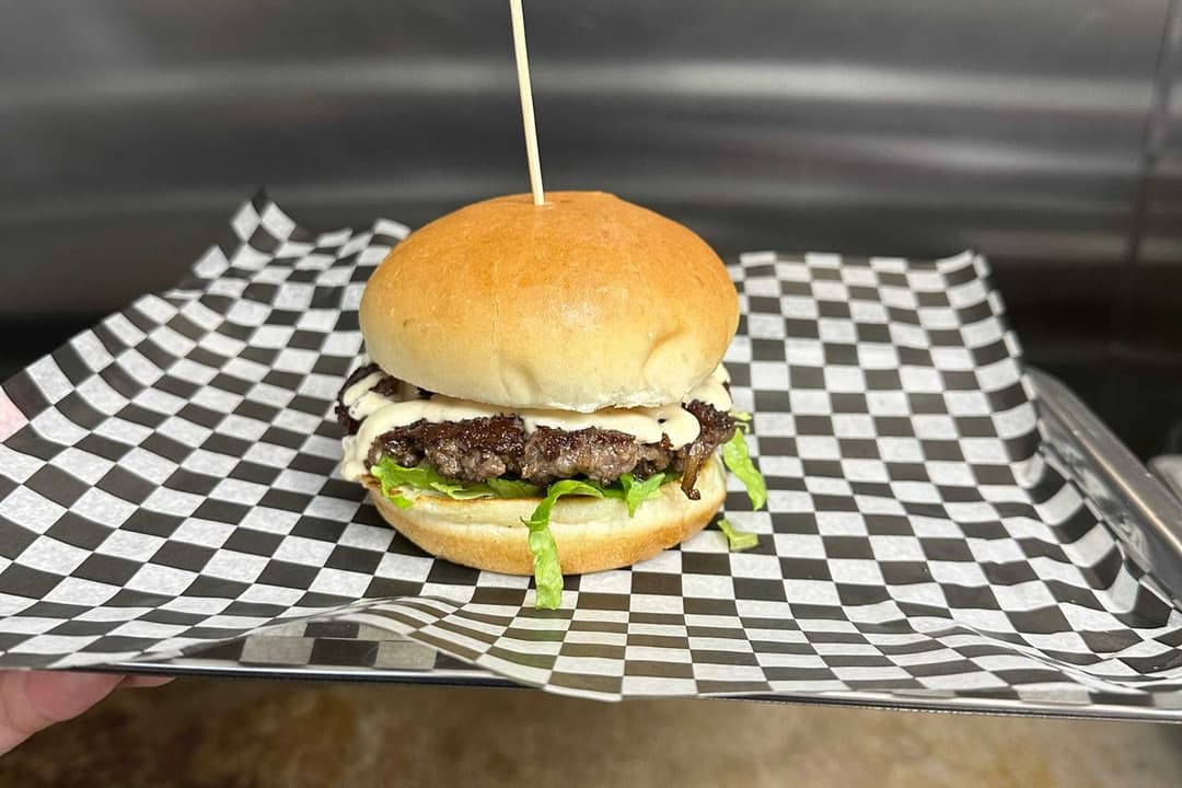 Top Gun Steak & Burgers (1960 Lawrence Avenue East) | Order Delivery ...