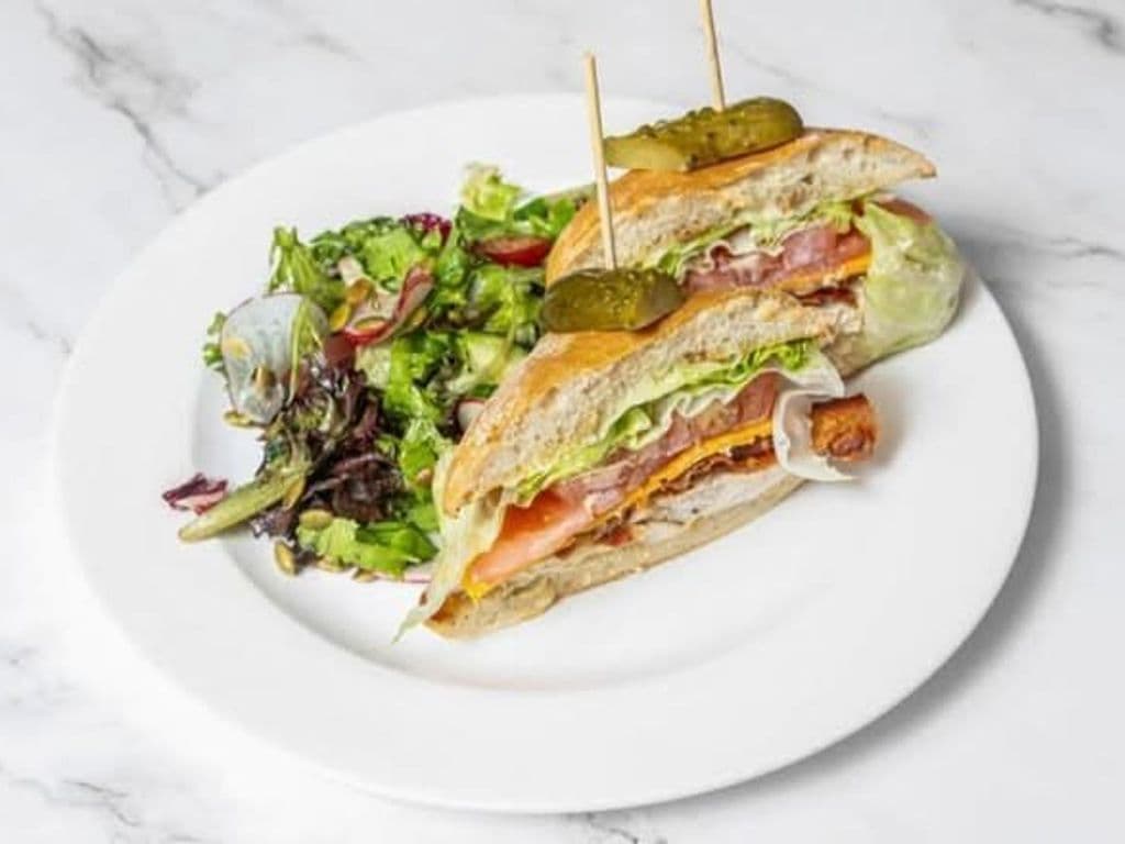 Bull & Filly (1763 Henderson Hwy) | Order Delivery & Take Out Online ...