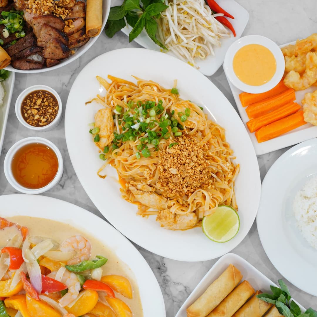 Que Pho Vietnamese Kitchen (7507 50 St NW) | Order Delivery & Take Out ...