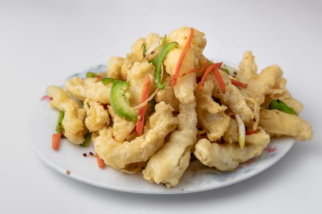 Gong Kee BBQ Noodle House (4527 8 Ave SE) | Order Delivery & Take Out ...